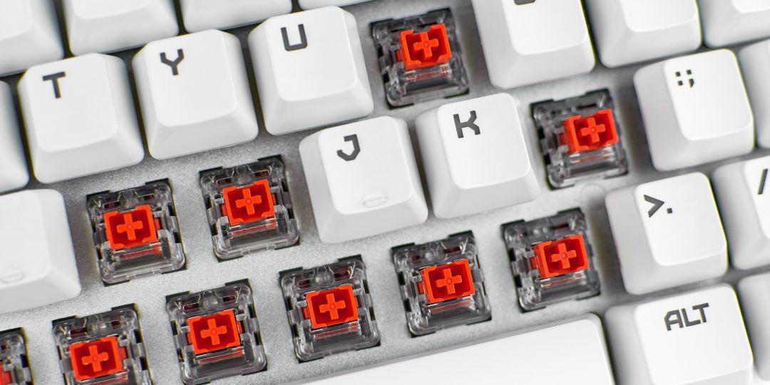 ⏵Los 5 mejores teclados mecánicos con switch rojos 🔴 ⌨️